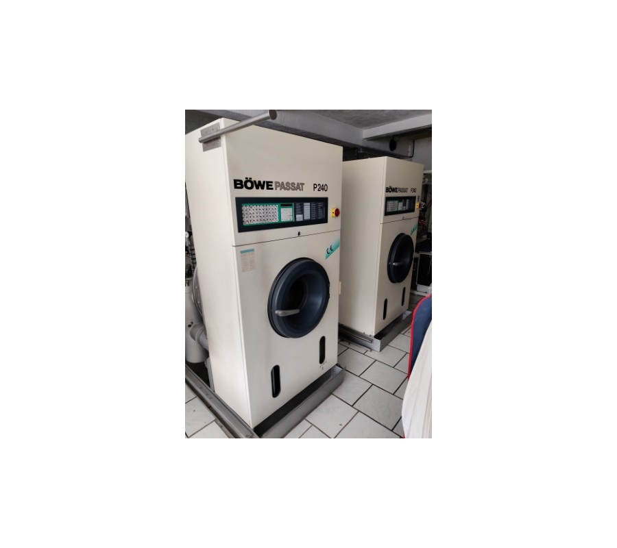 Lot de 2 Machines de nettoyage à sec BÖWE PASSAT P240 (année 1995 ...